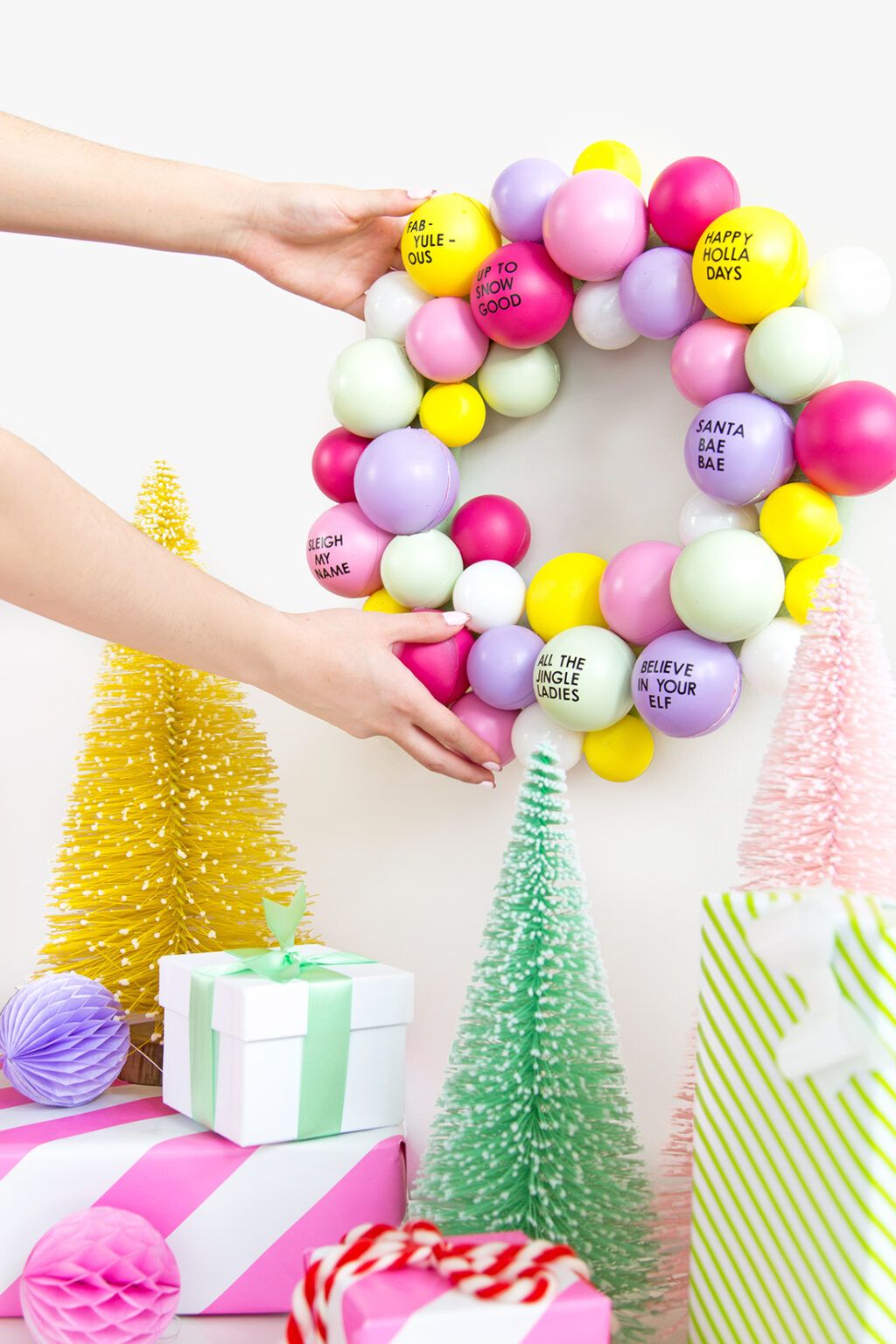 DIY Pun Ornament Wreath – Aww Sam