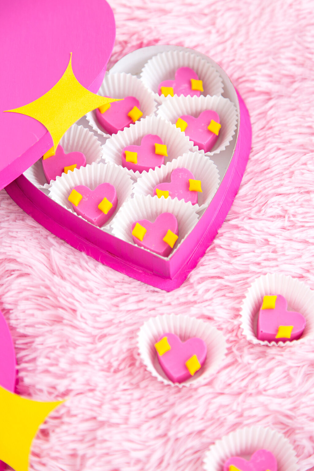 DIY Emoji Heart Chocolate Valentine’s Box! – Aww Sam