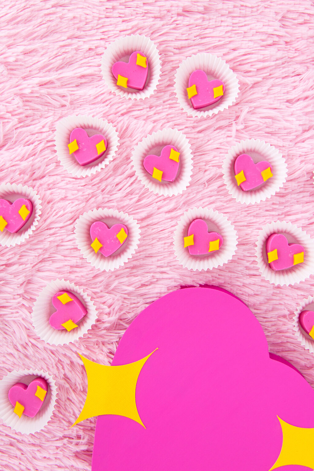 DIY Emoji Heart Chocolate Valentine’s Box! – Aww Sam