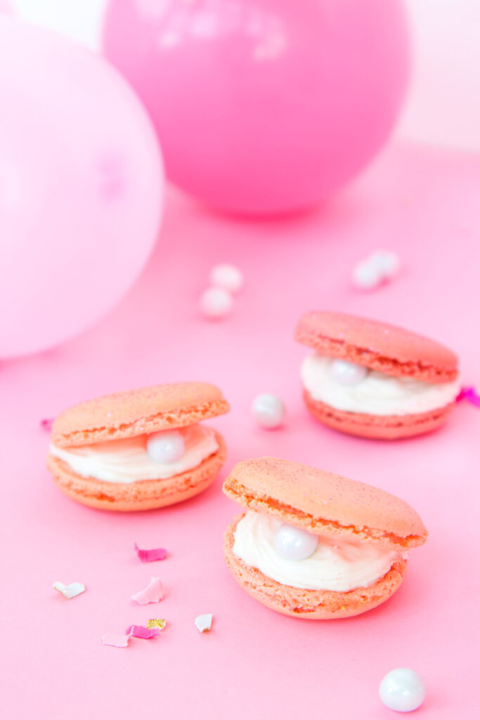 Dessert Hack! Mermaid Seashell Macarons – Aww Sam