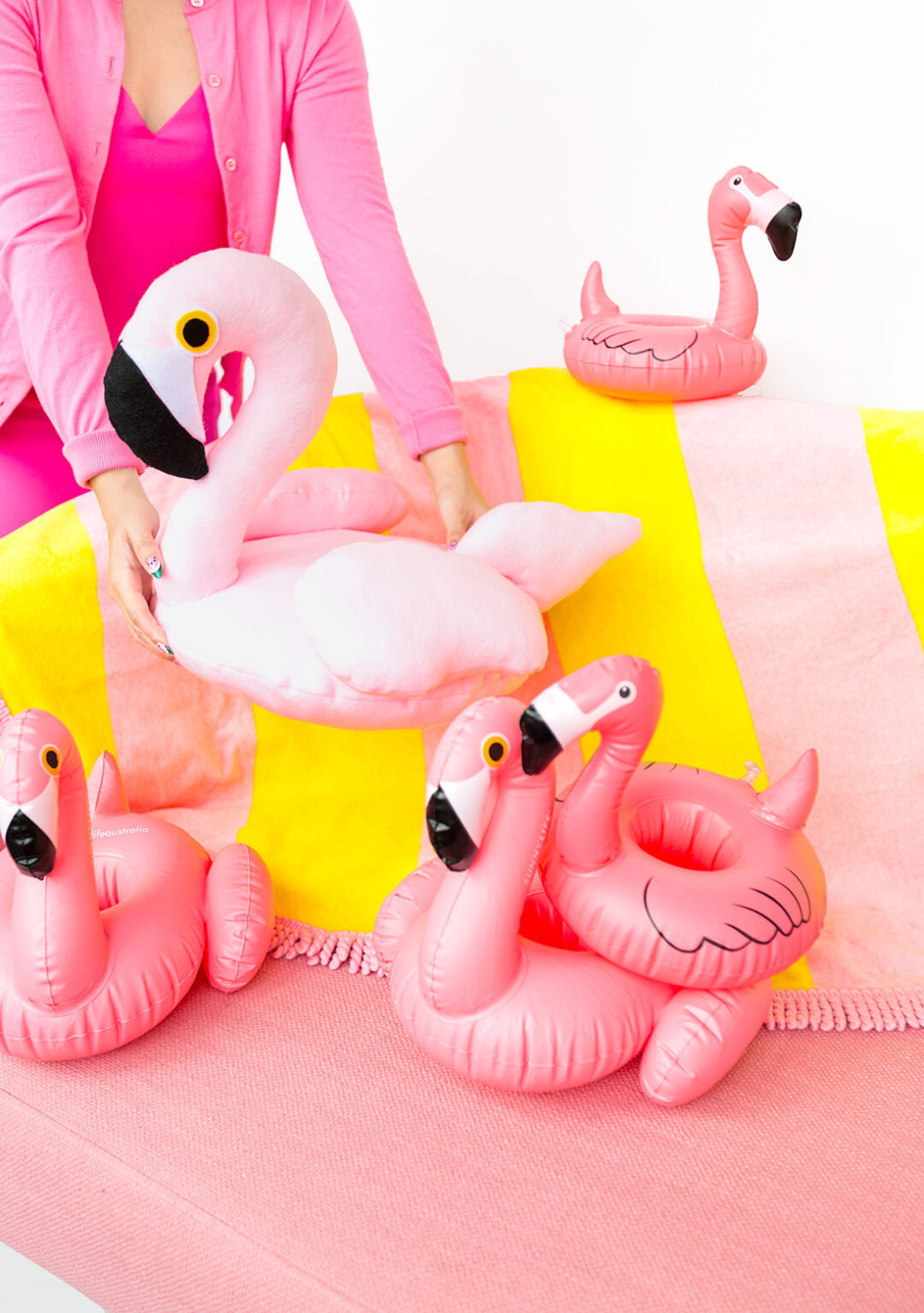 DIY Flamingo Pool Float Pillow – Aww Sam