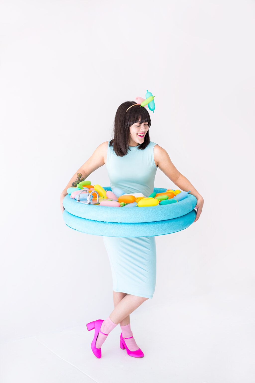 DIY Sprinkle Pool Costume + Pool Boy Costume – Aww Sam