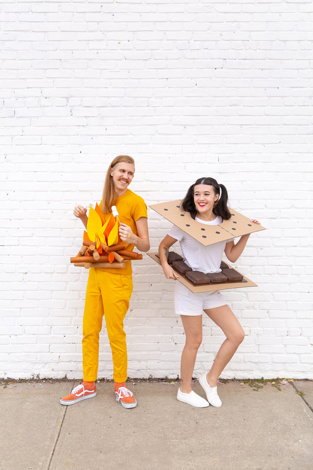 DIY Campfire & S’mores Couples Costume – Aww Sam
