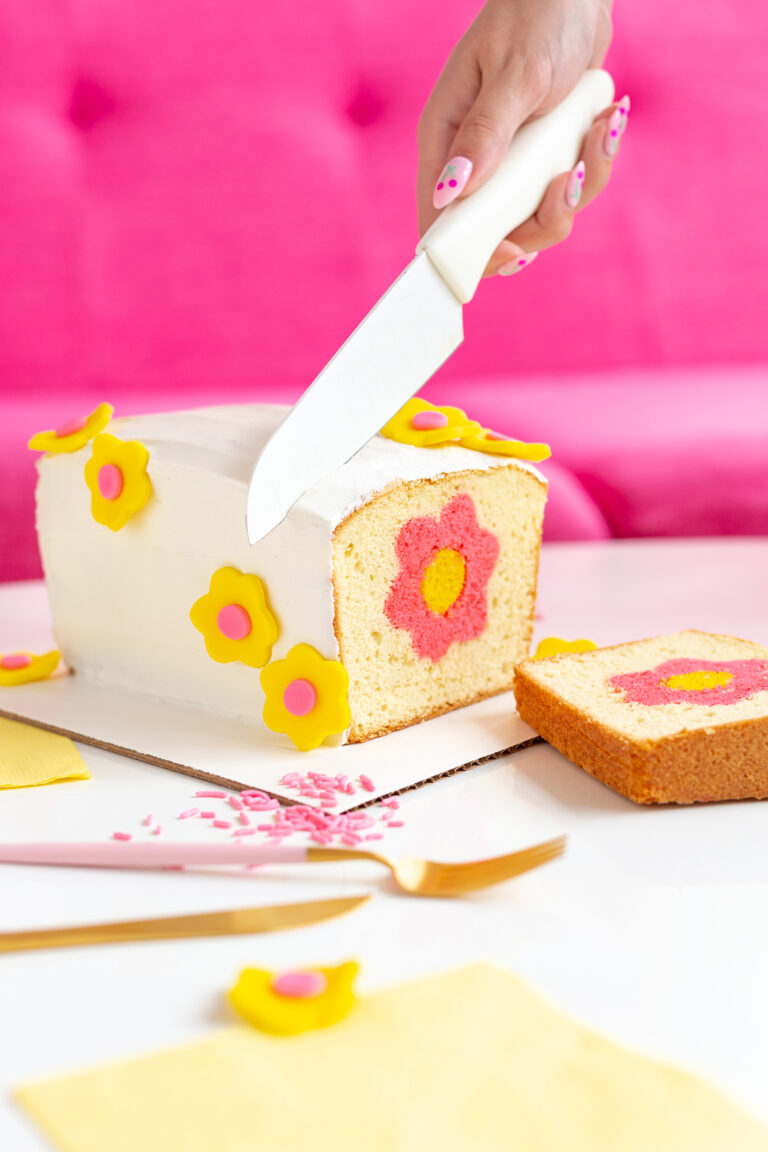Hidden Design Flower Cake – Aww Sam