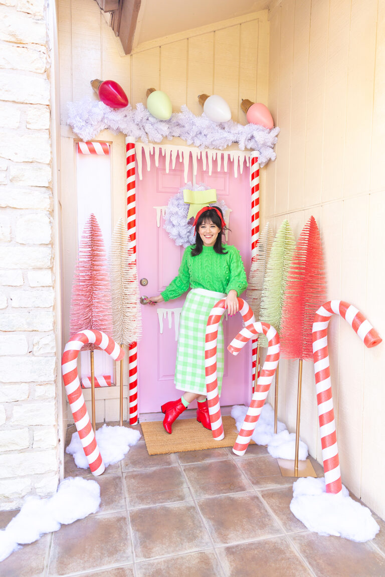 Gingerbread House Door Decor – Aww Sam